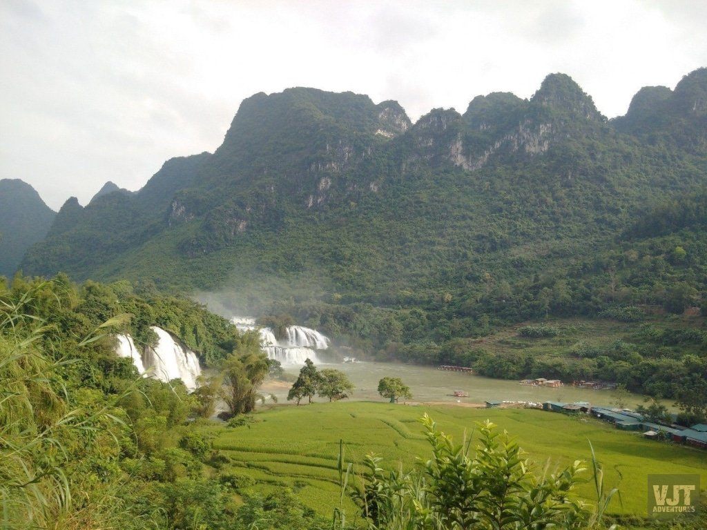 Ban Gioc Waterfall – Ba Be Lake by Jeep – Vietnam Jeep Tours Official